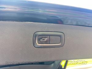 Black Volvo XC90 2017 in Tallinn, with an engine capacity of 2.00 L and mileage of 172 thousand km for 28900 €, photo 18 on AUTOMOTO.COM.LV