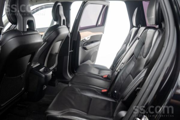 Melns Volvo XC90 2017 Tallina, ar dzinēja tilpumu 2.00 L un nobraukumu 255 tūkst. km par 19899 €, foto 10 vietnē AUTOMOTO.COM.LV
