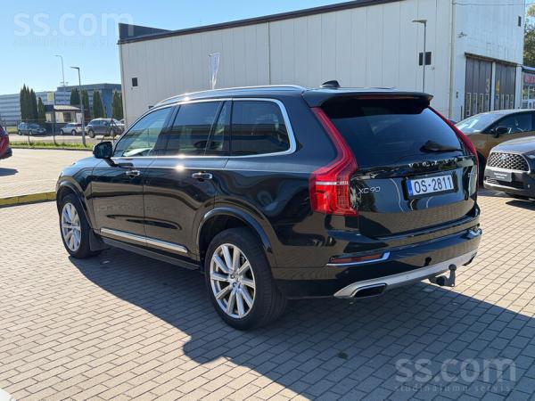 Black Volvo XC90 2017 in Liepaja, with an engine capacity of 2.00 L and mileage of 189 thousand km for 19400 €, photo 4 on AUTOMOTO.COM.LV