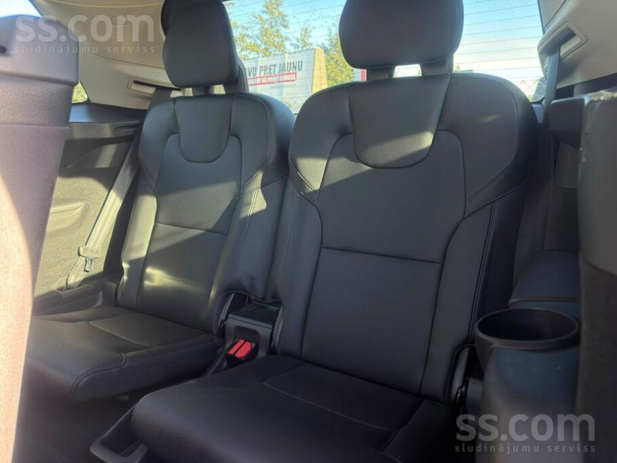 Melns Volvo XC90 2017 Liepāja, ar dzinēja tilpumu 2.00 L un nobraukumu 189 tūkst. km par 19400 €, foto 20 vietnē AUTOMOTO.COM.LV