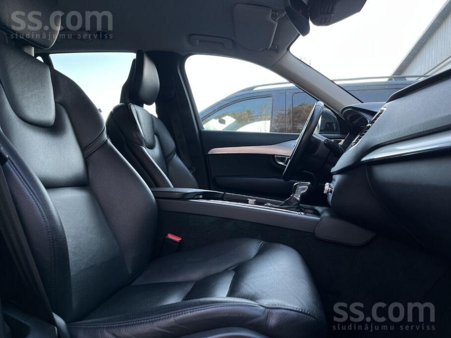 Black Volvo XC90 2018 in Riga, with an engine capacity of 2.00 L and mileage of 260 thousand km for 20900 €, photo 6 on AUTOMOTO.COM.LV