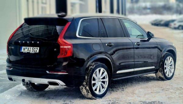 Black Volvo XC90 2018 in Vilnius, with an engine capacity of 2.00 L and mileage of 116 thousand km for 29450 €, photo 3 on AUTOMOTO.COM.LV