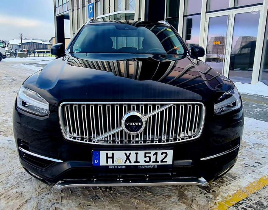Black Volvo XC90 2018 in Vilnius, with an engine capacity of 2.00 L and mileage of 116 thousand km for 29450 €, photo 7 on AUTOMOTO.COM.LV