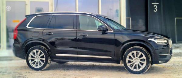 Black Volvo XC90 2018 in Vilnius, with an engine capacity of 2.00 L and mileage of 116 thousand km for 29450 €, photo 8 on AUTOMOTO.COM.LV