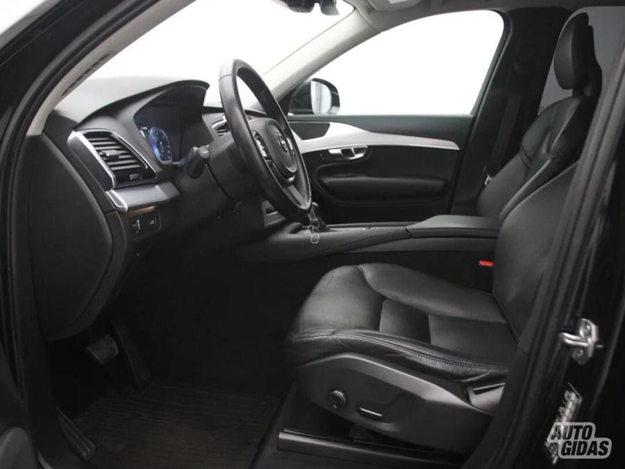Black Volvo XC90 2018 in Vilnius, with an engine capacity of 2.00 L and mileage of 235 thousand km for 22799 €, photo 4 on AUTOMOTO.COM.LV