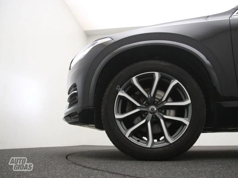 Black Volvo XC90 2018 in Vilnius, with an engine capacity of 2.00 L and mileage of 235 thousand km for 22799 €, photo 28 on AUTOMOTO.COM.LV