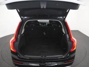 Black Volvo XC90 2018 in Vilnius, with an engine capacity of 2.00 L and mileage of 235 thousand km for 22799 €, photo 34 on AUTOMOTO.COM.LV