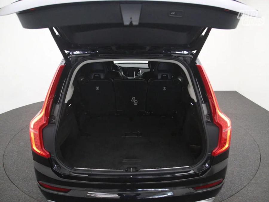 Black Volvo XC90 2018 in Vilnius, with an engine capacity of 2.00 L and mileage of 235 thousand km for 22799 €, photo 34 on AUTOMOTO.COM.LV