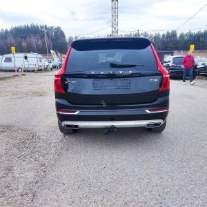 Black Volvo XC90 2018 in Vilnius, with an engine capacity of 2.00 L and mileage of 297 thousand km for 18900 €, photo 8 on AUTOMOTO.COM.LV