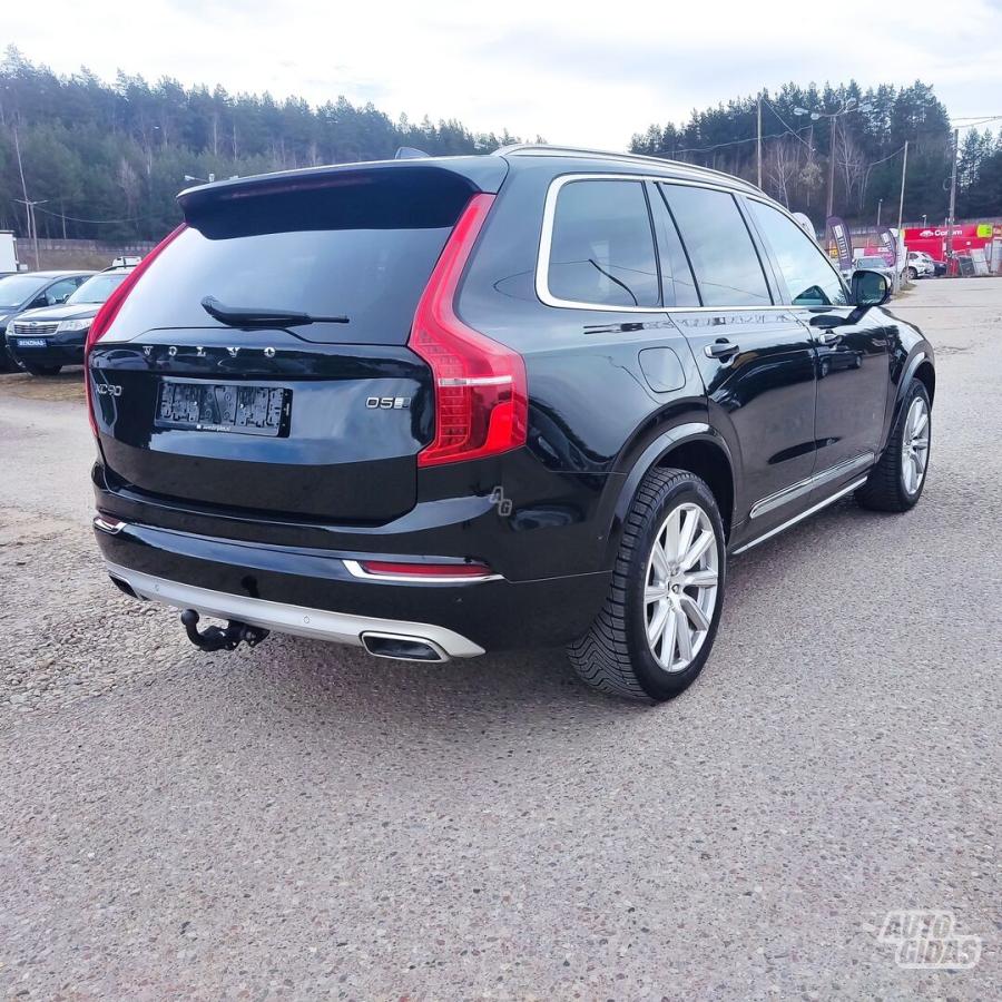 Black Volvo XC90 2018 in Vilnius, with an engine capacity of 2.00 L and mileage of 297 thousand km for 18900 €, photo 9 on AUTOMOTO.COM.LV