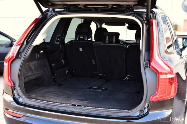 Melns Volvo XC90 2018 Kretinga, ar dzinēja tilpumu 2.00 L un nobraukumu 170 tūkst. km par 25500 €, foto 9 vietnē AUTOMOTO.COM.LV