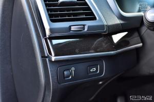 Black Volvo XC90 2018 in Kretinga, with an engine capacity of 2.00 L and mileage of 170 thousand km for 25500 €, photo 17 on AUTOMOTO.COM.LV