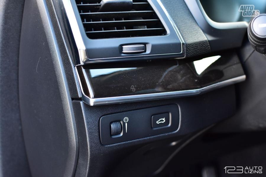 Black Volvo XC90 2018 in Kretinga, with an engine capacity of 2.00 L and mileage of 170 thousand km for 25500 €, photo 17 on AUTOMOTO.COM.LV