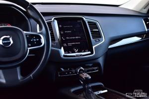 Black Volvo XC90 2018 in Kretinga, with an engine capacity of 2.00 L and mileage of 170 thousand km for 25500 €, photo 30 on AUTOMOTO.COM.LV