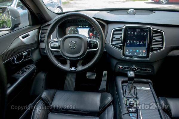 Black Volvo XC90 2018 in Tallinn, with an engine capacity of 2.00 L and mileage of 210 thousand km for 28900 €, photo 3 on AUTOMOTO.COM.LV