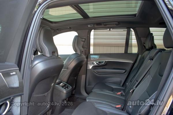 Black Volvo XC90 2018 in Tallinn, with an engine capacity of 2.00 L and mileage of 210 thousand km for 28900 €, photo 4 on AUTOMOTO.COM.LV