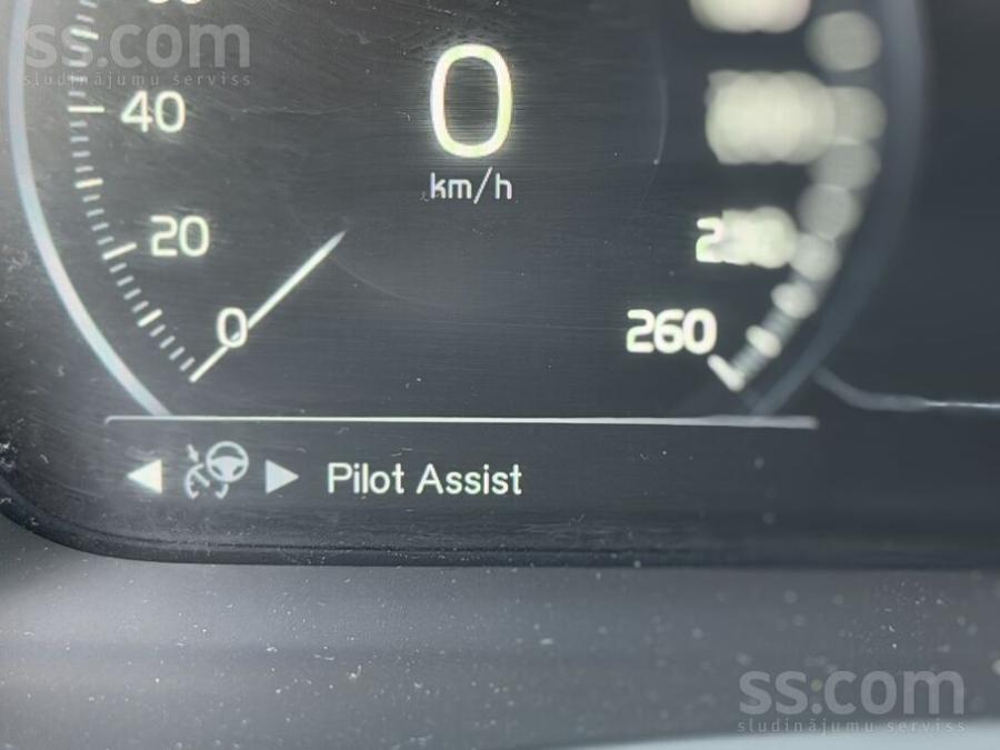 Melns Volvo XC90 2018 Rīga, ar dzinēja tilpumu 2.00 L un nobraukumu 246 tūkst. km par 21500 €, foto 13 vietnē AUTOMOTO.COM.LV