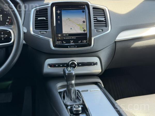 Black Volvo XC90 2018 in Riga, with an engine capacity of 2.00 L and mileage of 246 thousand km for 21900 €, photo 10 on AUTOMOTO.COM.LV