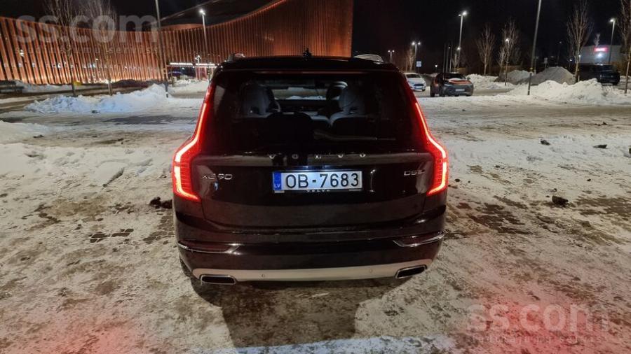 Black Volvo XC90 2018 in Ventspils, with an engine capacity of 2.00 L and mileage of 219 thousand km for 22000 €, photo 4 on AUTOMOTO.COM.LV