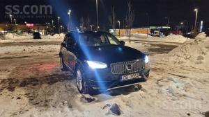 Black Volvo XC90 2018 in Ventspils, with an engine capacity of 2.00 L and mileage of 219 thousand km for 22000 €, photo 6 on AUTOMOTO.COM.LV