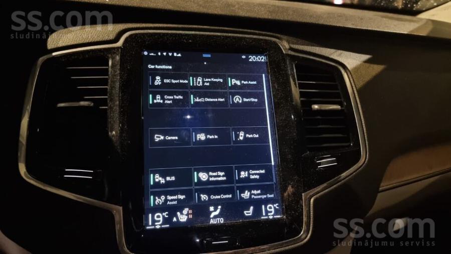 Black Volvo XC90 2018 in Ventspils, with an engine capacity of 2.00 L and mileage of 219 thousand km for 22000 €, photo 12 on AUTOMOTO.COM.LV