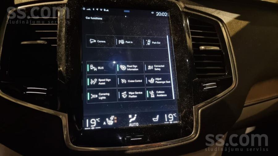 Black Volvo XC90 2018 in Ventspils, with an engine capacity of 2.00 L and mileage of 219 thousand km for 22000 €, photo 13 on AUTOMOTO.COM.LV