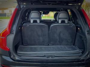 Black Volvo XC90 2018 in Riga, with an engine capacity of 2.00 L and mileage of 252 thousand km for 21900 €, photo 11 on AUTOMOTO.COM.LV