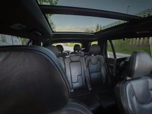 Black Volvo XC90 2018 in Riga, with an engine capacity of 2.00 L and mileage of 252 thousand km for 21900 €, photo 16 on AUTOMOTO.COM.LV