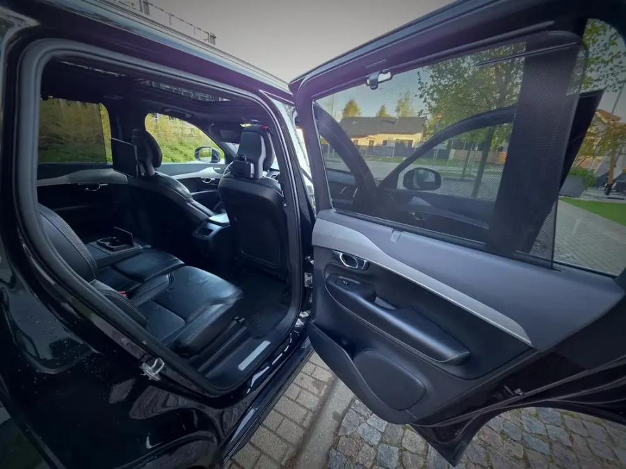 Black Volvo XC90 2018 in Riga, with an engine capacity of 2.00 L and mileage of 252 thousand km for 21900 €, photo 19 on AUTOMOTO.COM.LV