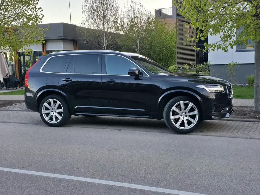 Black Volvo XC90 2018 in Riga, with an engine capacity of 2.00 L and mileage of 252 thousand km for 21900 €, photo 42 on AUTOMOTO.COM.LV