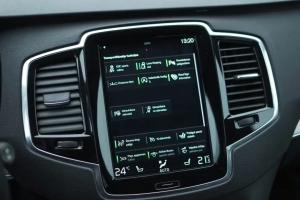 Черный Вольво ХС90 2018 в Лиепая, объемом двигателя 2.00 л и пробегом 114 тыс. км за 43900 €, фото 31 на AUTOMOTO.COM.LV