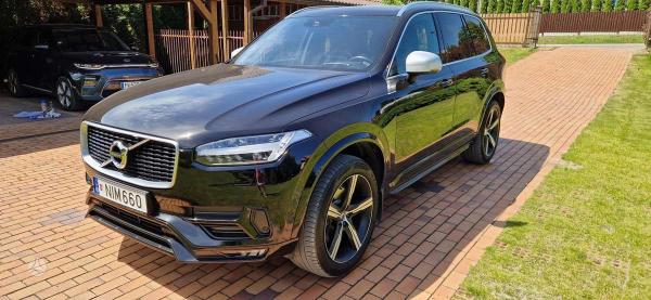 Black Volvo XC90 2018 in Anyksciai, with an engine capacity of 1.97 L and mileage of 200 thousand km for 24999 €, photo 2 on AUTOMOTO.COM.LV
