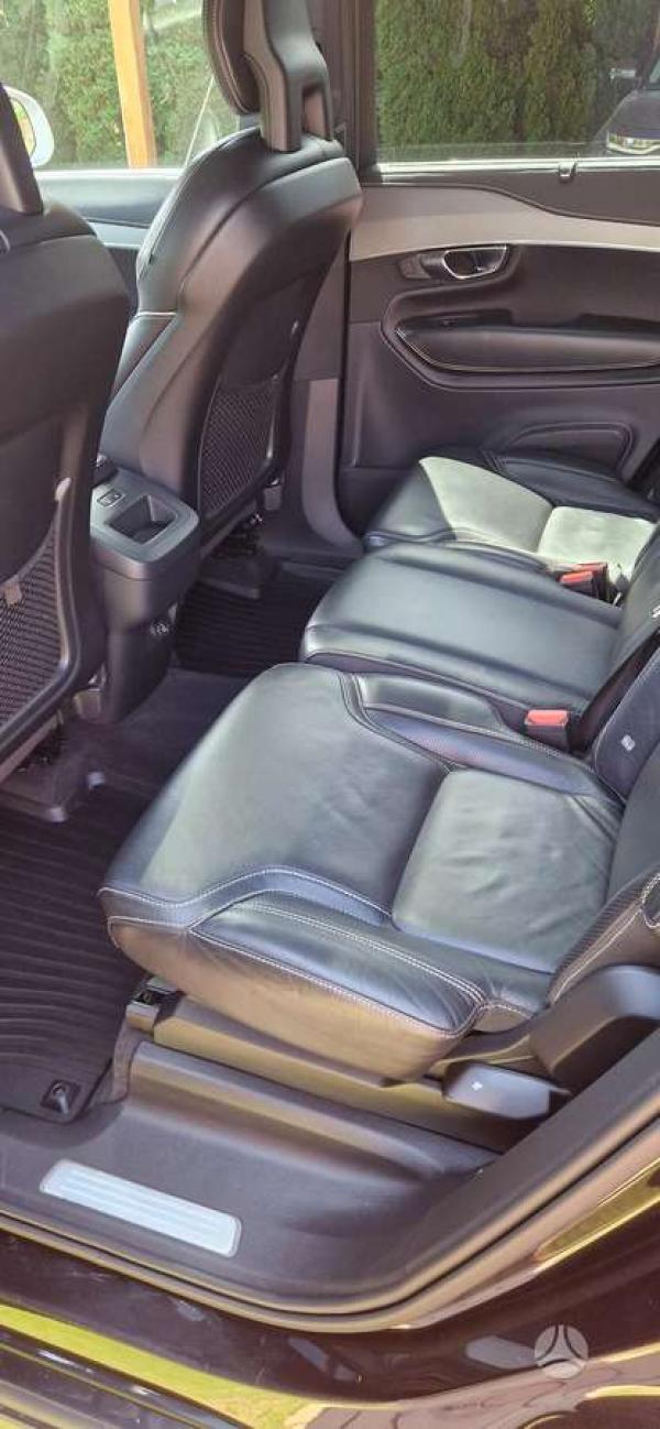 Black Volvo XC90 2018 in Anyksciai, with an engine capacity of 1.97 L and mileage of 200 thousand km for 24999 €, photo 9 on AUTOMOTO.COM.LV