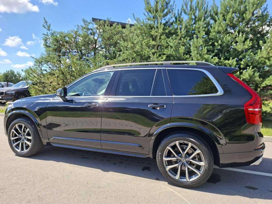 Black Volvo XC90 2018 in Klaipeda, with an engine capacity of 1.97 L and mileage of 131 thousand km for 23900 €, photo 7 on AUTOMOTO.COM.LV