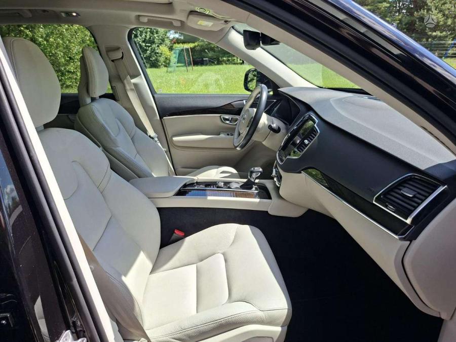 Black Volvo XC90 2018 in Klaipeda, with an engine capacity of 1.97 L and mileage of 131 thousand km for 23900 €, photo 26 on AUTOMOTO.COM.LV