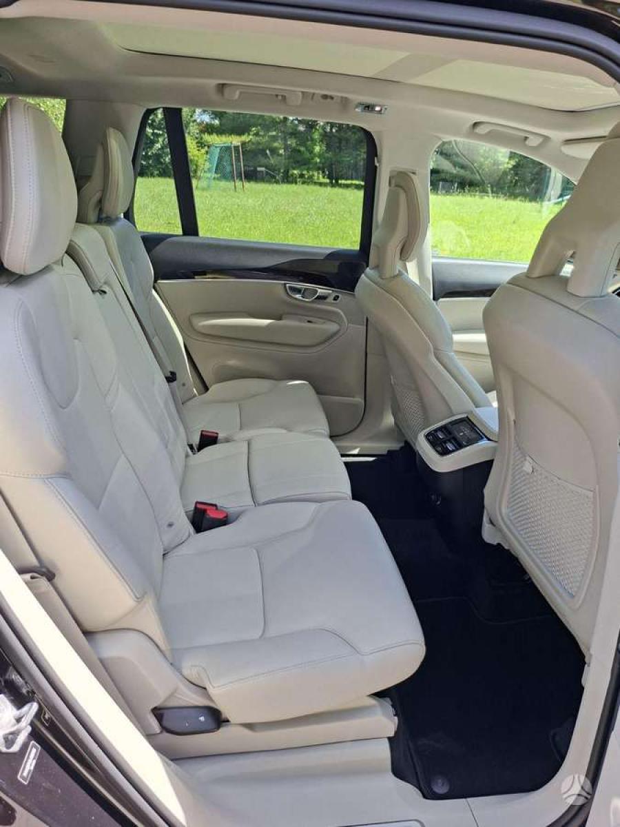Black Volvo XC90 2018 in Klaipeda, with an engine capacity of 1.97 L and mileage of 131 thousand km for 23900 €, photo 28 on AUTOMOTO.COM.LV