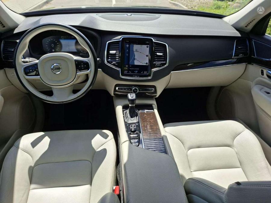 Black Volvo XC90 2018 in Klaipeda, with an engine capacity of 1.97 L and mileage of 131 thousand km for 23900 €, photo 29 on AUTOMOTO.COM.LV