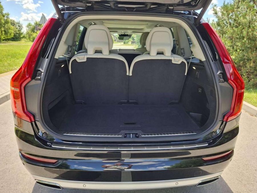 Black Volvo XC90 2018 in Klaipeda, with an engine capacity of 1.97 L and mileage of 131 thousand km for 23900 €, photo 33 on AUTOMOTO.COM.LV