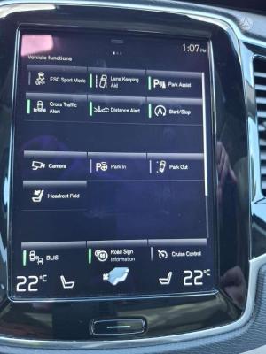 Black Volvo XC90 2018 in Klaipeda, with an engine capacity of 1.97 L and mileage of 131 thousand km for 23900 €, photo 34 on AUTOMOTO.COM.LV