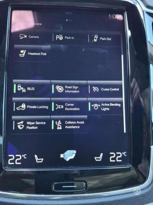 Black Volvo XC90 2018 in Klaipeda, with an engine capacity of 1.97 L and mileage of 131 thousand km for 23900 €, photo 35 on AUTOMOTO.COM.LV