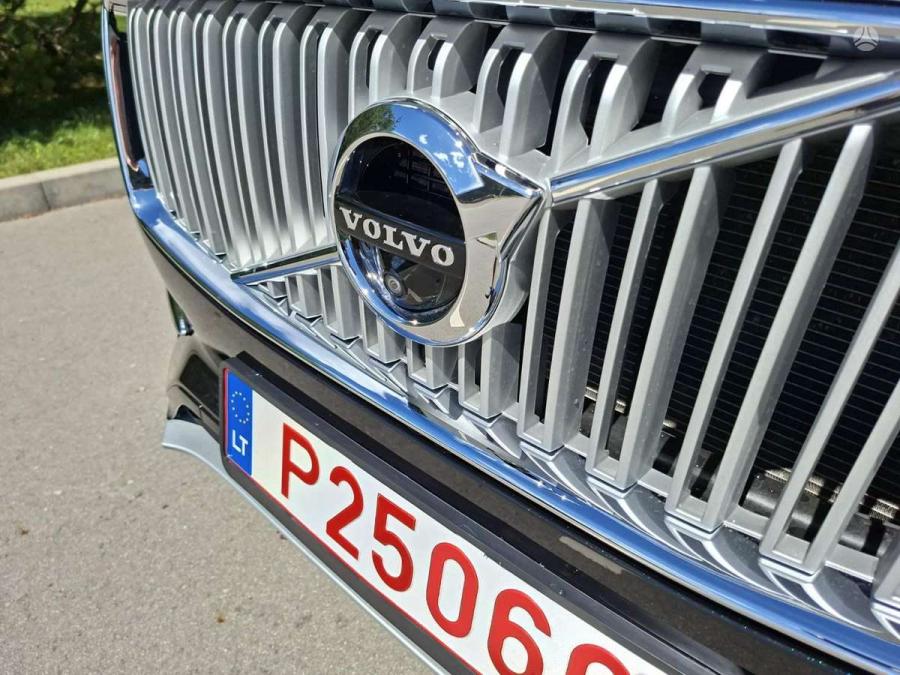 Black Volvo XC90 2018 in Klaipeda, with an engine capacity of 1.97 L and mileage of 131 thousand km for 23900 €, photo 36 on AUTOMOTO.COM.LV