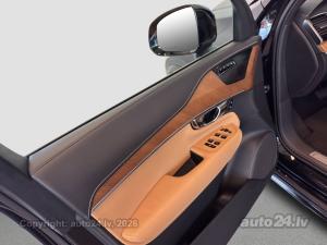 Melns Volvo XC90 2018 Tallina, ar dzinēja tilpumu 2.00 L un nobraukumu 138 tūkst. km par 33900 €, foto 8 vietnē AUTOMOTO.COM.LV