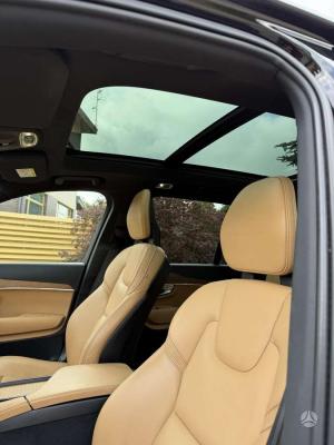 Melns Volvo XC90 2018 Klaipėda, ar dzinēja tilpumu 1.97 L un nobraukumu 184 tūkst. km par 23900 €, foto 7 vietnē AUTOMOTO.COM.LV