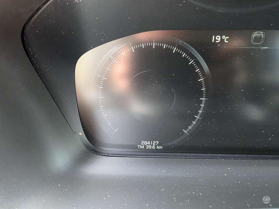 Черный Вольво ХС90 2018 в Каунас, объемом двигателя 1.97 л и пробегом 284 тыс. км за 19500 €, фото 23 на AUTOMOTO.COM.LV