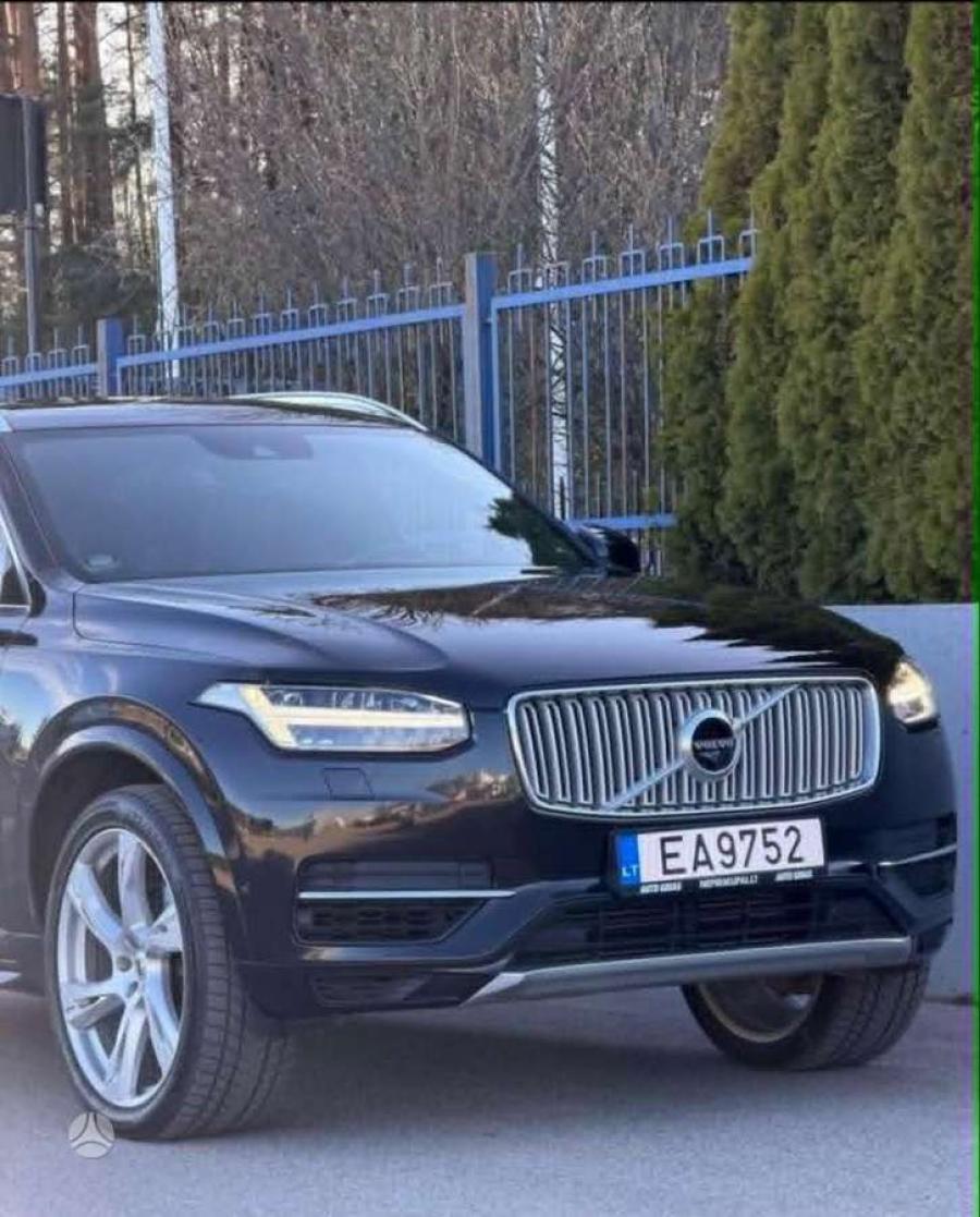 Black Volvo XC90 2018 in Marijampole, with an engine capacity of 1.97 L and mileage of 264 thousand km for 32500 €, photo 4 on AUTOMOTO.COM.LV