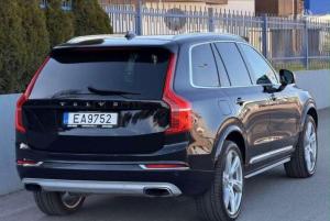 Black Volvo XC90 2018 in Marijampole, with an engine capacity of 1.97 L and mileage of 264 thousand km for 32500 €, photo 13 on AUTOMOTO.COM.LV