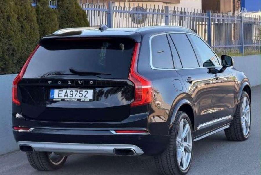 Black Volvo XC90 2018 in Marijampole, with an engine capacity of 1.97 L and mileage of 264 thousand km for 32500 €, photo 13 on AUTOMOTO.COM.LV