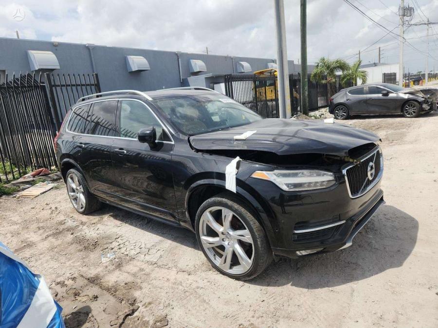 Black Volvo XC90 2018 in Vilnius, with an engine capacity of 1.97 L and mileage of 148 thousand km for 9899 €, photo 1 on AUTOMOTO.COM.LV