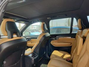 Black Volvo XC90 2018 in Vilnius, with an engine capacity of 1.97 L and mileage of 148 thousand km for 9899 €, photo 10 on AUTOMOTO.COM.LV