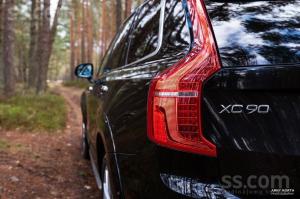 Black Volvo XC90 2018 in Riga, with an engine capacity of 2.00 L and mileage of 166 thousand km for 28000 €, photo 7 on AUTOMOTO.COM.LV